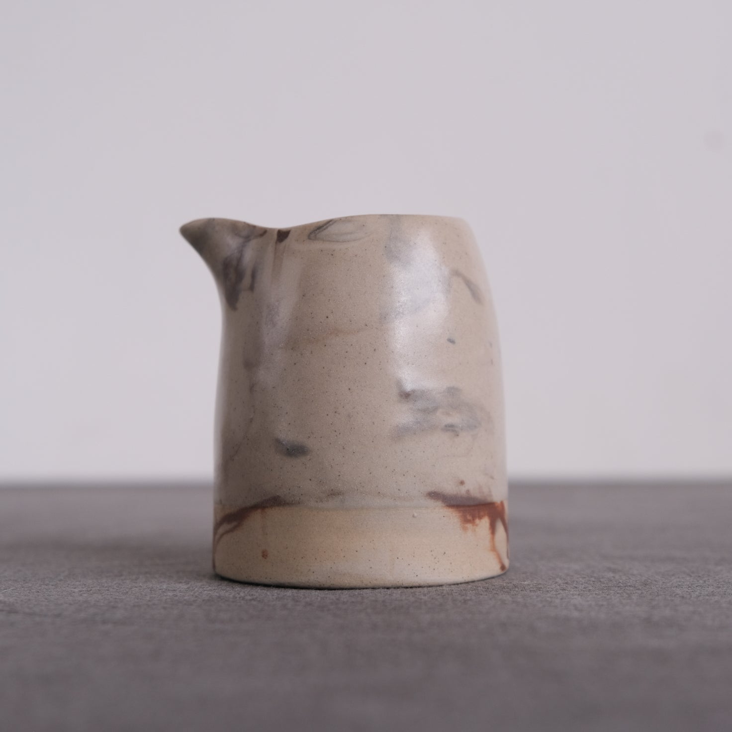 Marbled Ceramics - Jupiter Small Hand Pourer in Satin – Palinopsia